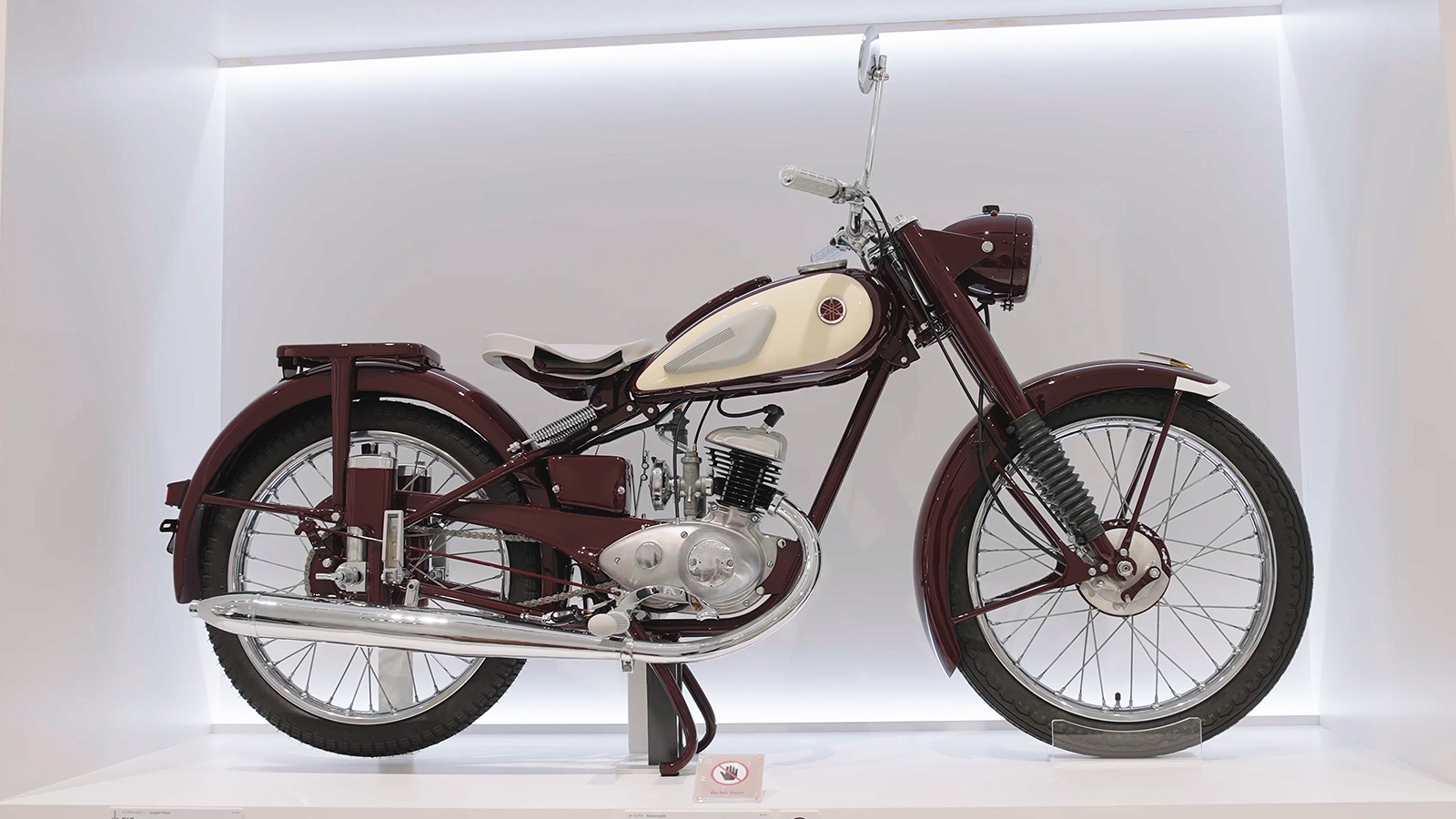 Yamaha Guitar Development | The Revstar Story