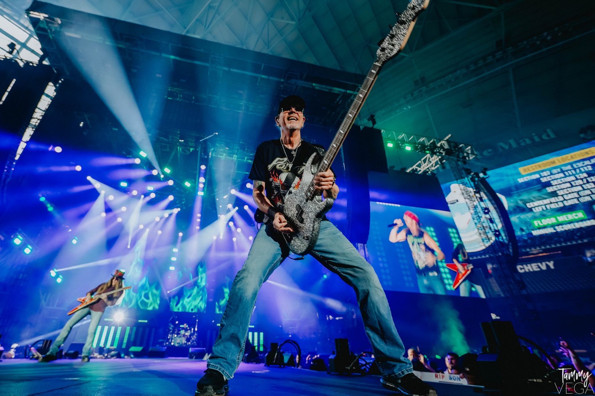 Yamaha Guitar Development | YGD Custom Shop | Bobby Dall Custom BB Basses